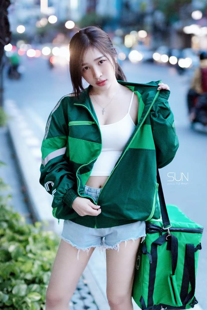 สาวน้อยส่ง grab น่ารักสุดๆ 11 รูป