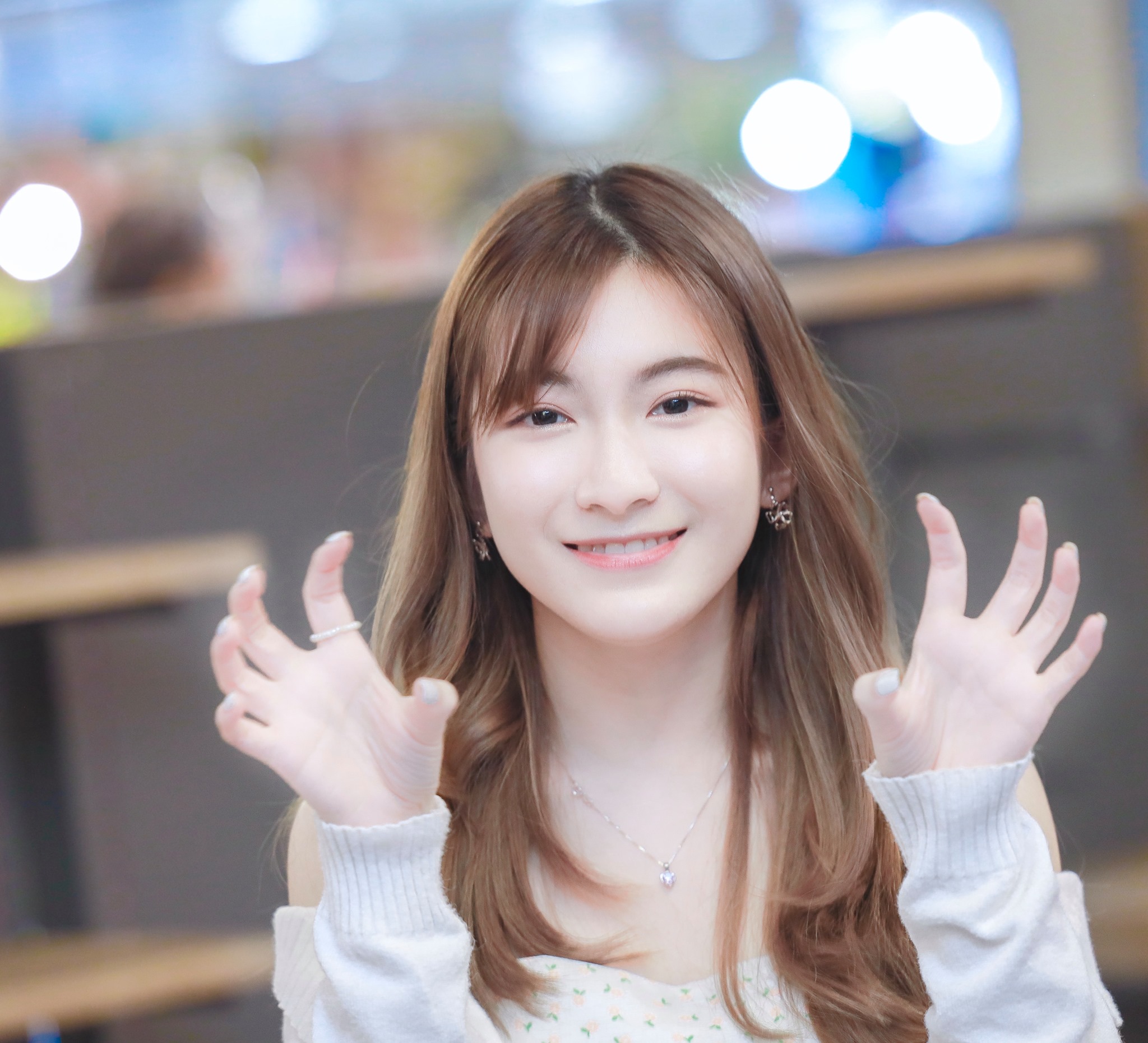 Alexis CmCafe อเล็กซิส เล็กดี รสโต ( 8 รูปสะท้อนแสง )