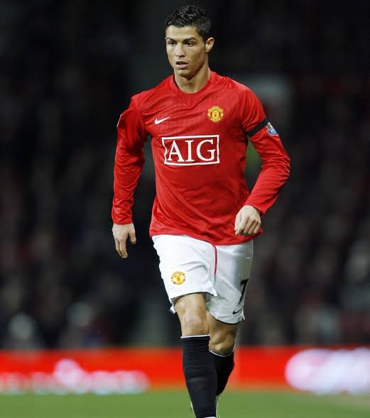 คิดว่าถ้า C. Ronaldo ยังอยู่พรีเมียร์ลีก จะทำลายสถิติ 260 ประตู ของ ...