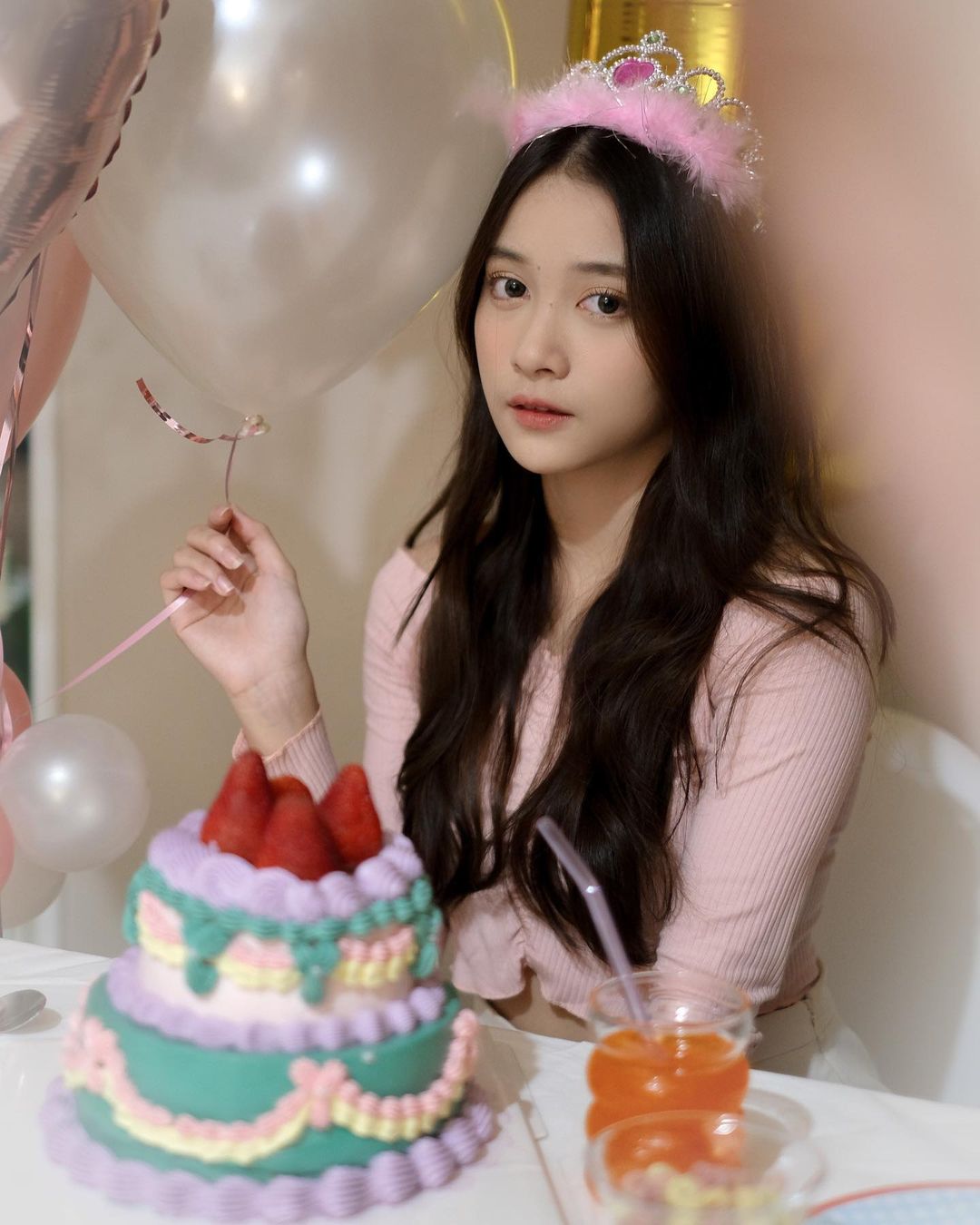 น้องฮูป BNK48 4 รูป