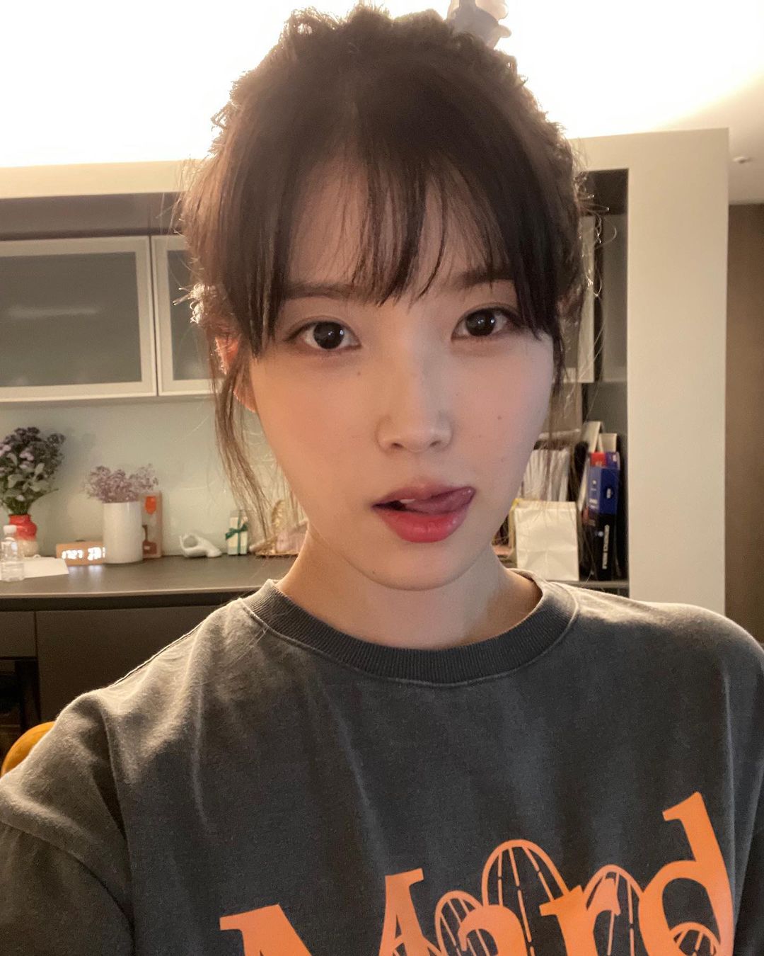 IU 2 รูป