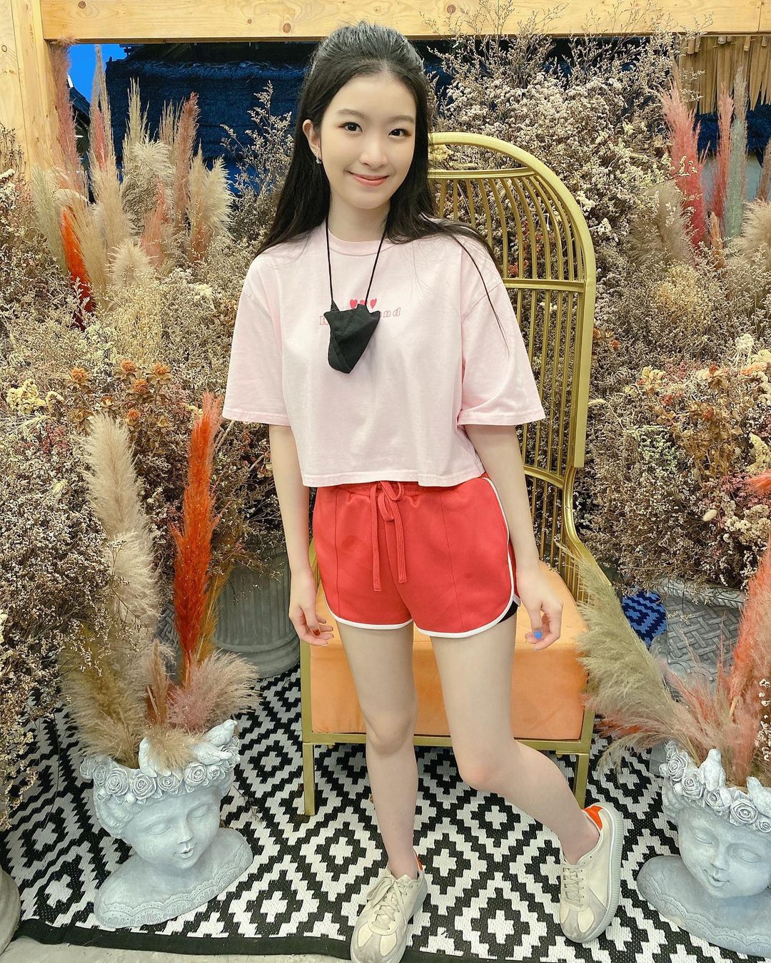 Stang BNK48 ( สตางค์ ) ชมพู