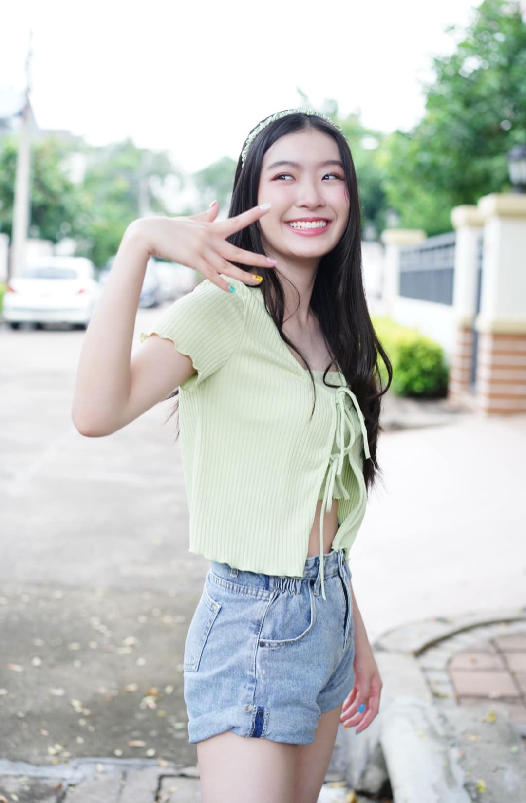 Stang BNK48 ( สตางค์ ) เขียว