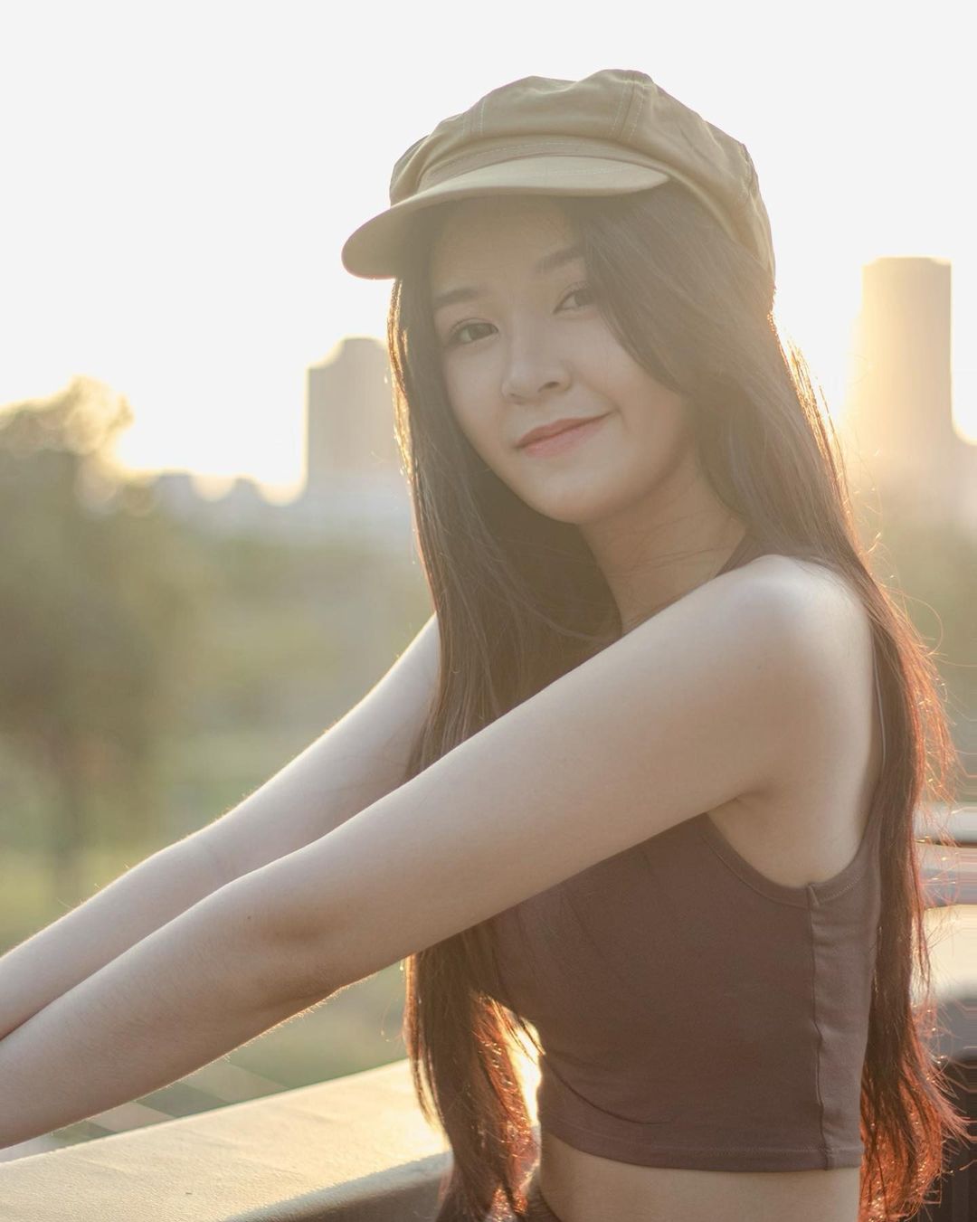 น้องเอิร์ธ BNK48 2 รูป