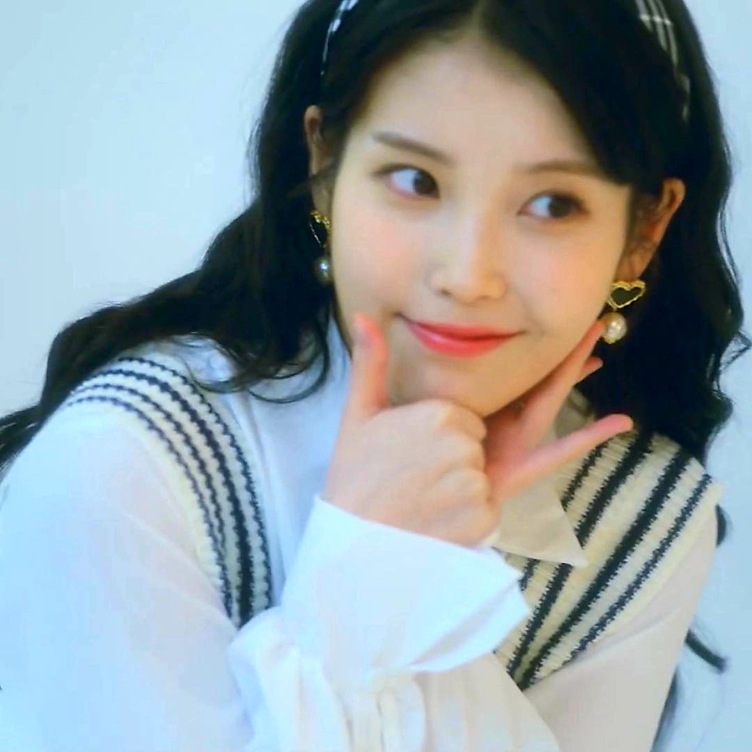 +++IU x Banolim Pizza 1 set+++