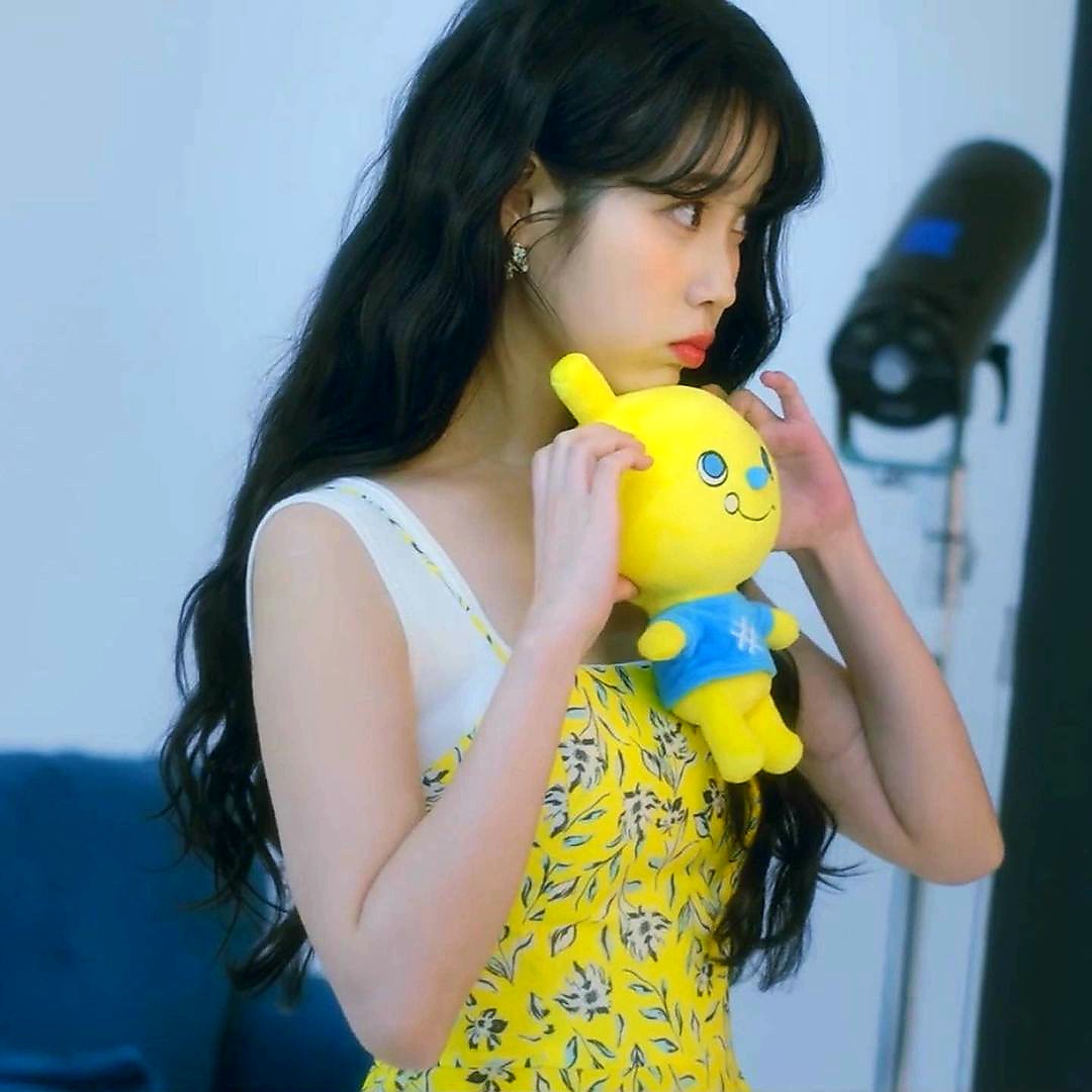 +++IU x Banolim Pizza 1 set+++