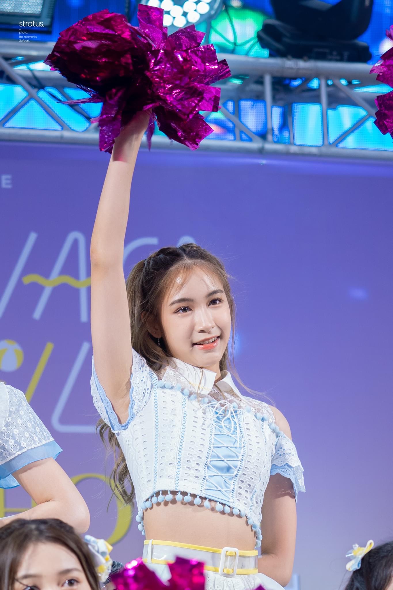 PAEYAH BNK48 : สว่างสดใส