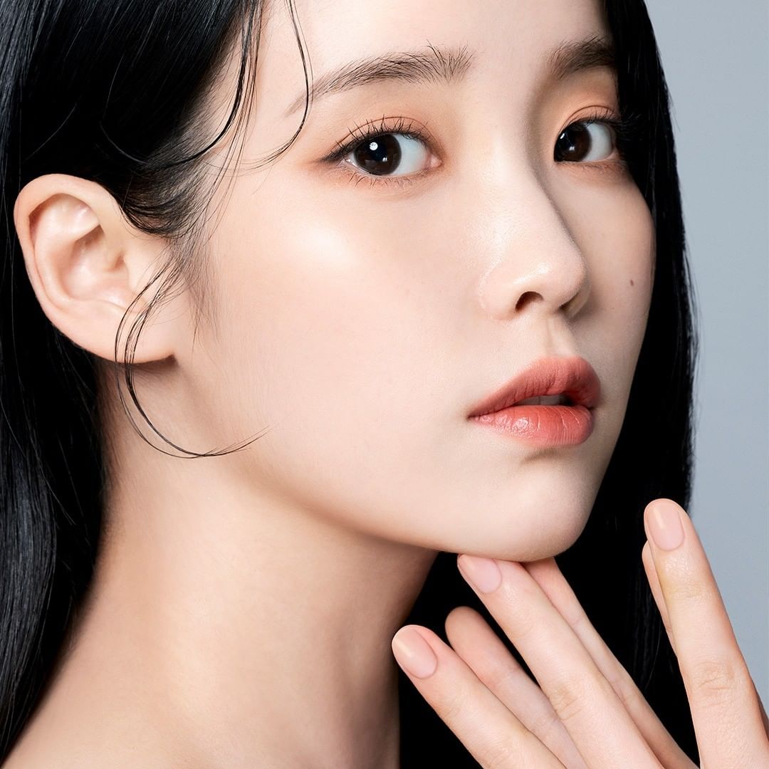 IU 2 รูป