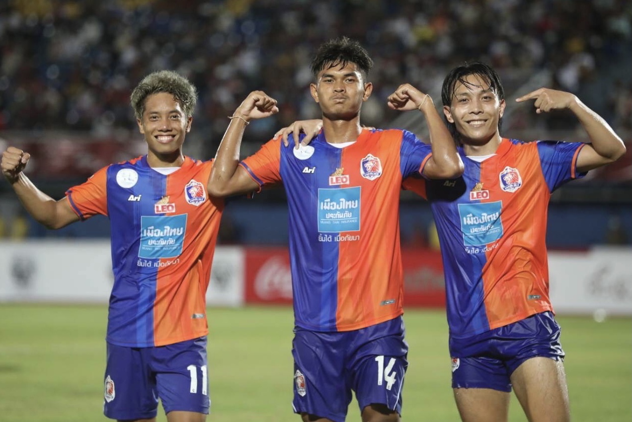 ได้รู้ความจริง ได้ยิ่งกว่าฟุตบอล อ่าน soccersuck.com####