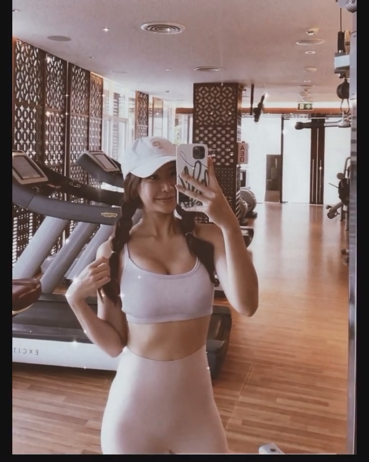 น้องแพรวา k.praewa 3 รูป