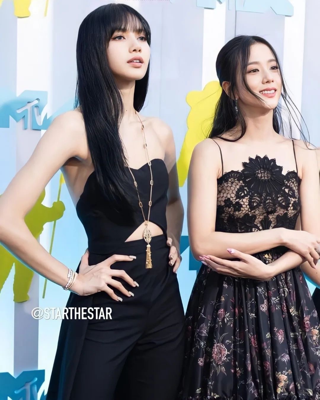 Jisoo & Lisa 8 รูป