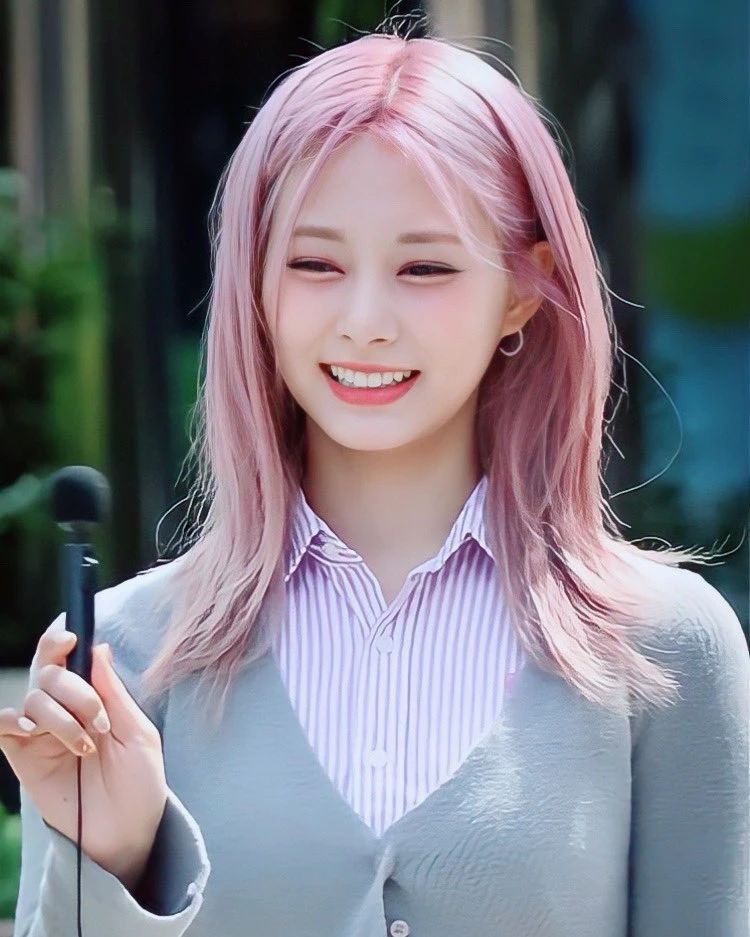 จื่อวี (Tzuyu Twice ) แค่เธอยิ้มค่อยค่อย 8 รูป