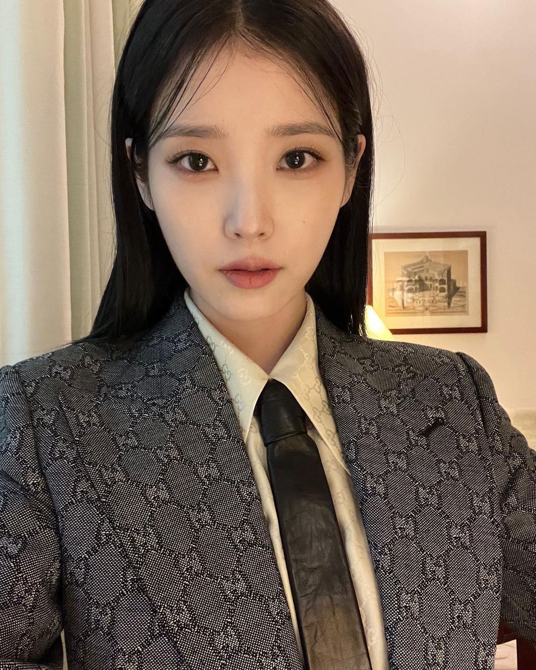 IU x GUCCI 1 set
