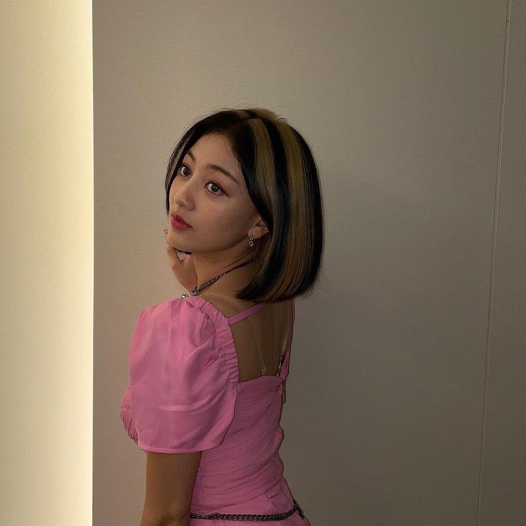 Jihyo Twice 1 set