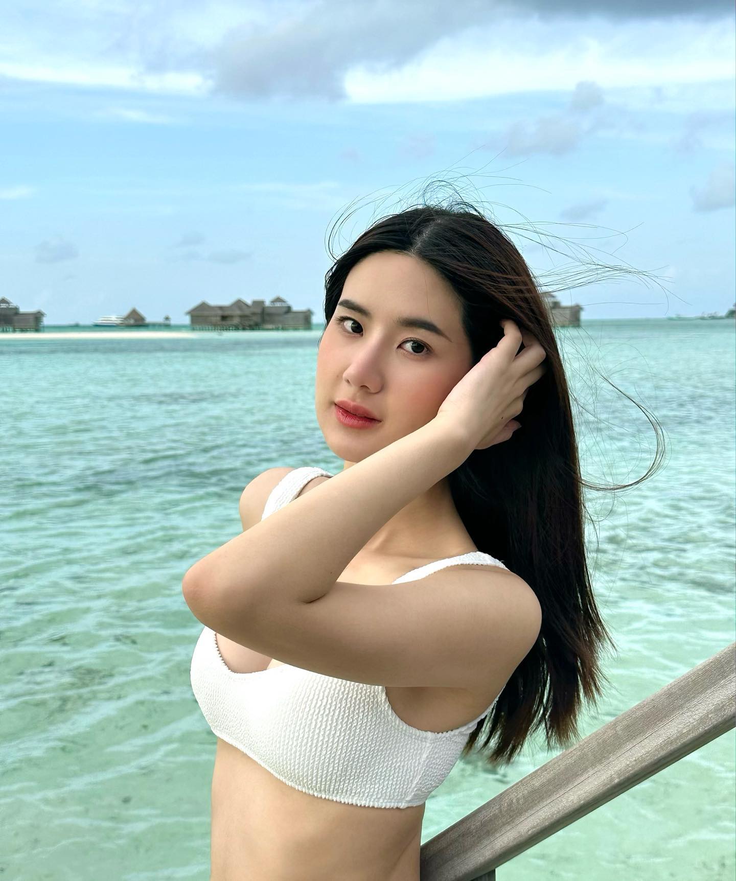 นุ่น สุทธิภา 2 รูป ริมทะเล!!