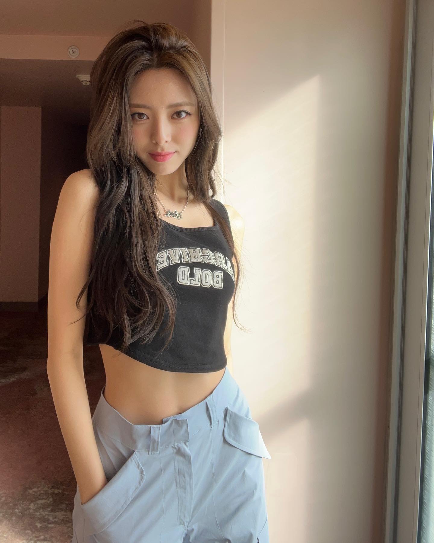 Yuna ITZY เอวลอย 1 Set