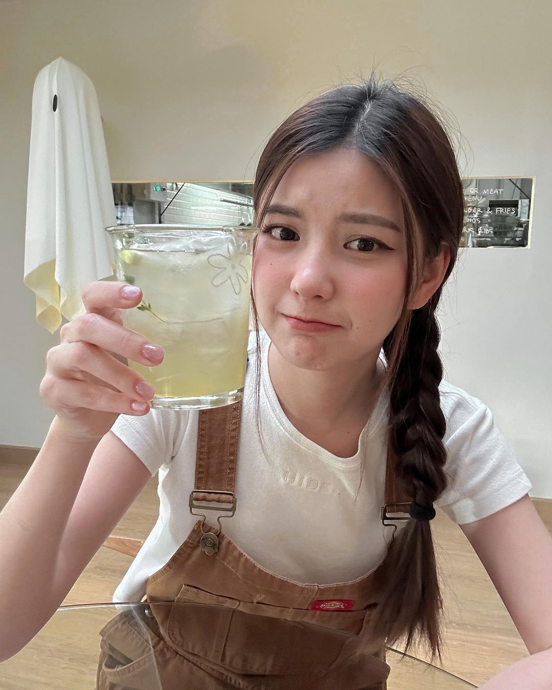 น้องเม mayrisa.a 4 รูป