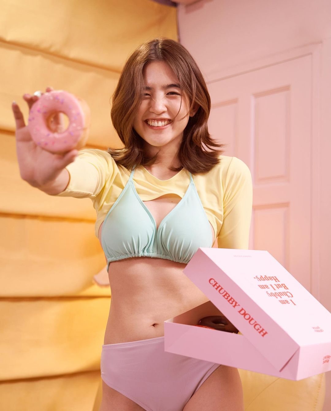 +++คุณ WJ Mild & Mean หม่ำๆโดนัท 4 รูป+++