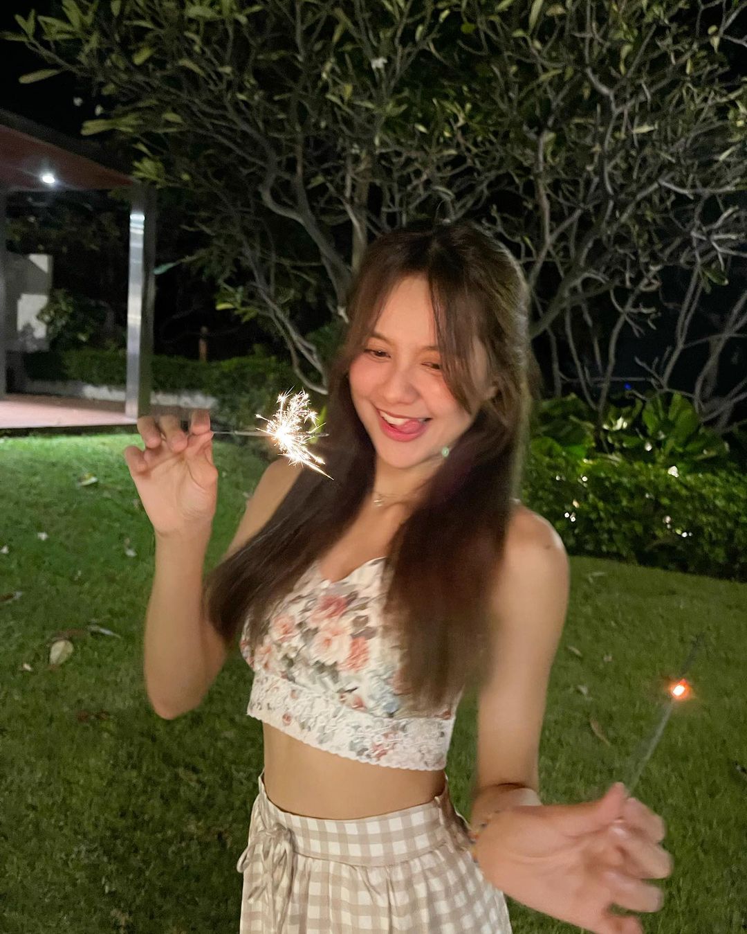 น้ำหนึ่ง BNK48 7 รูป