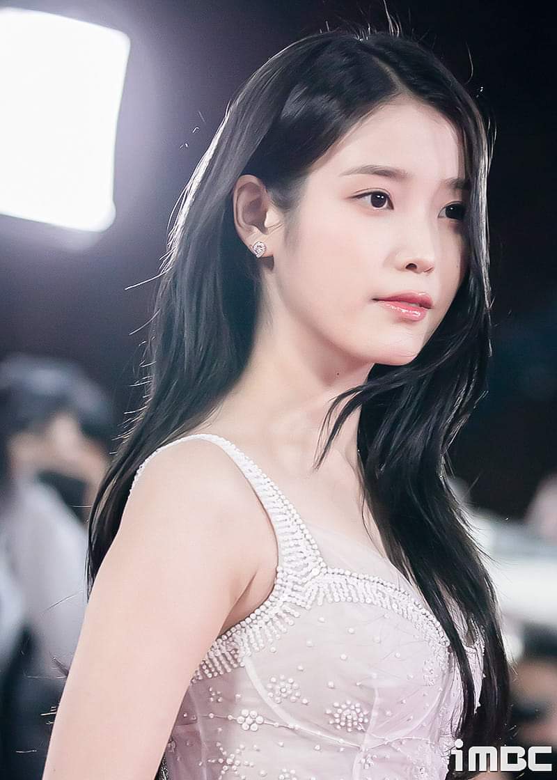 +++นายหญิง IU เต็มสิบไม่หัก 1 set+++