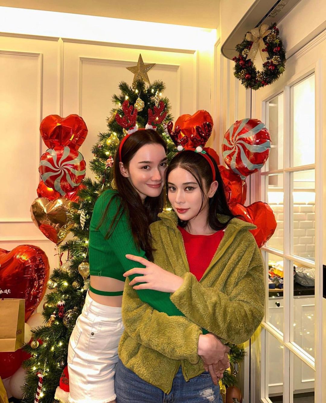 [ เก้า สุภัสสรา X เดียร์น่า ฟลีโป 3 รูป ]