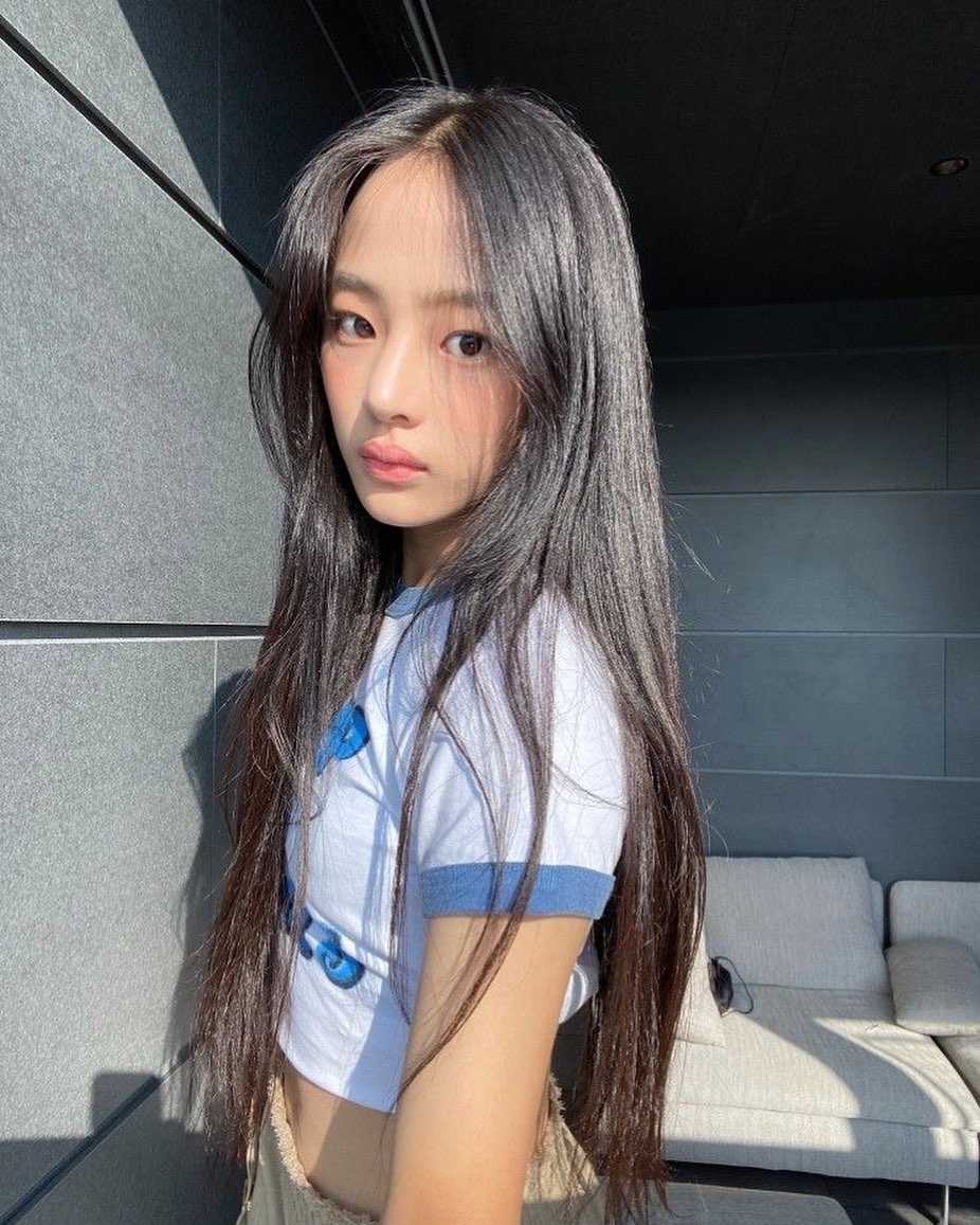 +++Minji New Jeans สดใสรับอรุณ 1 รูป+++