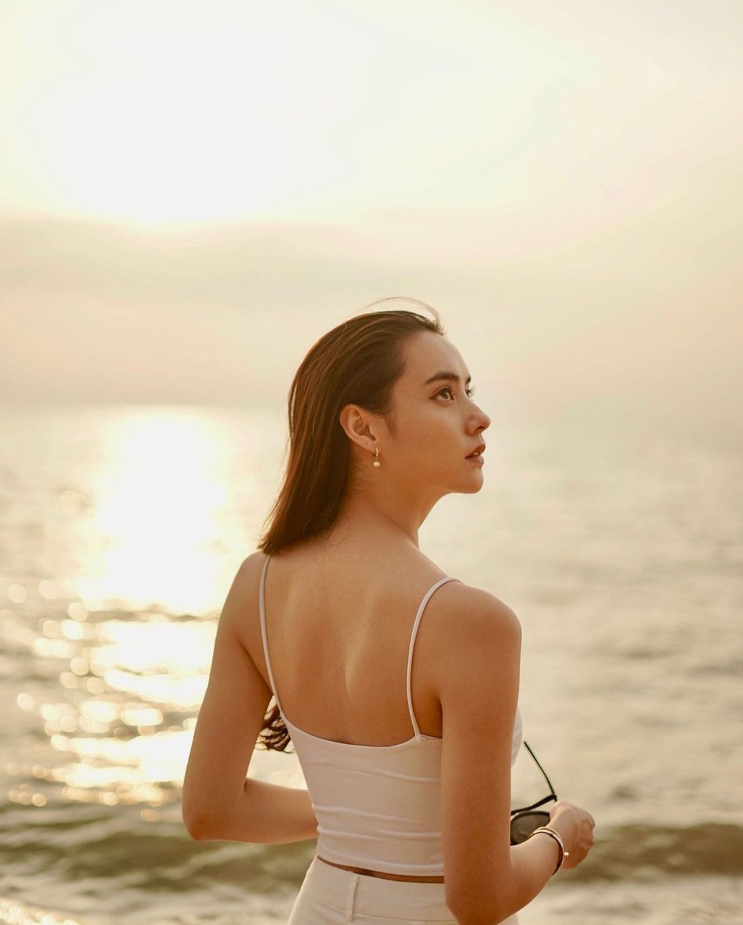 คุณ มุกดา ริมชายหาด narinnarinrak 2 รูป