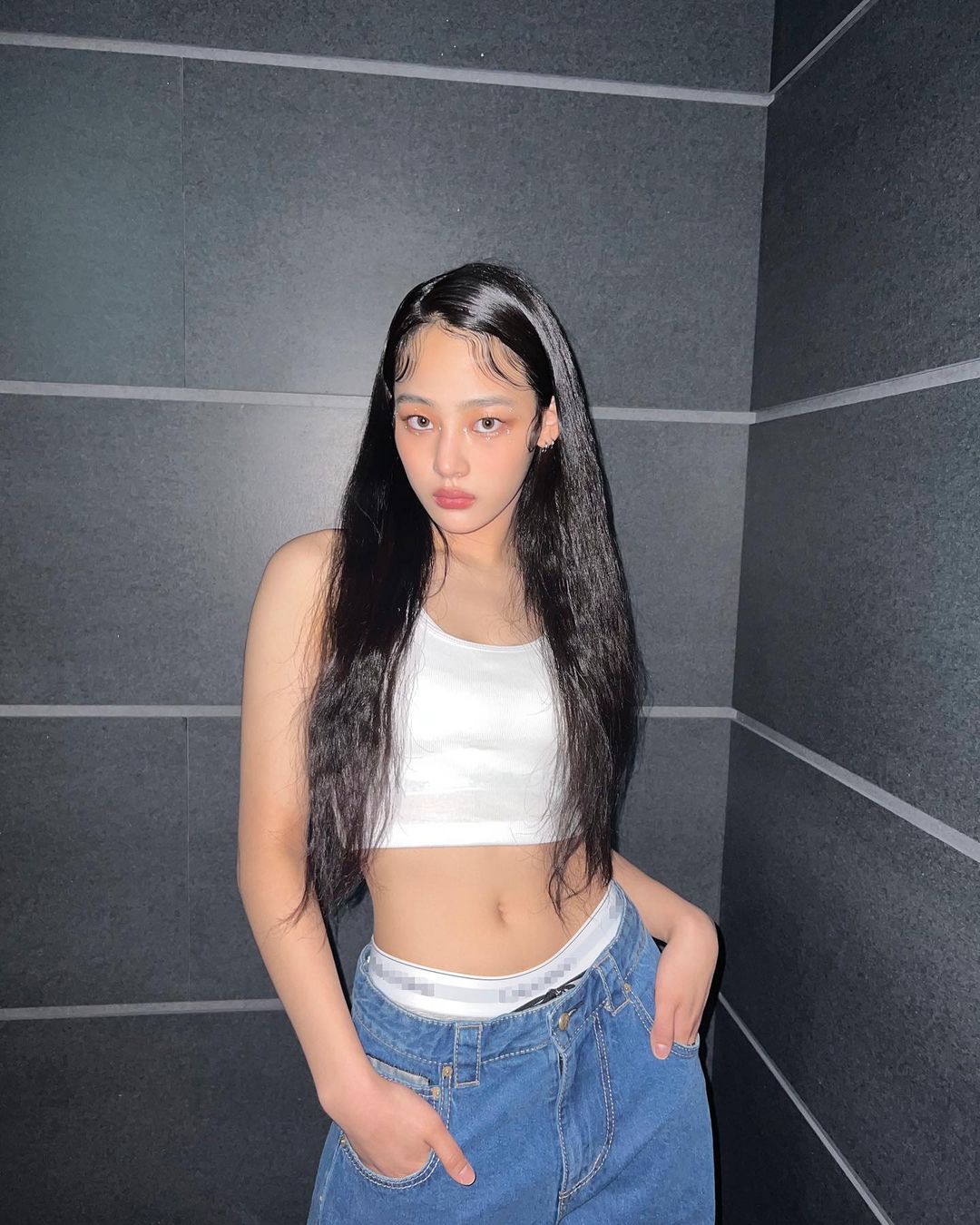 Minji NewJeans 4 รูป