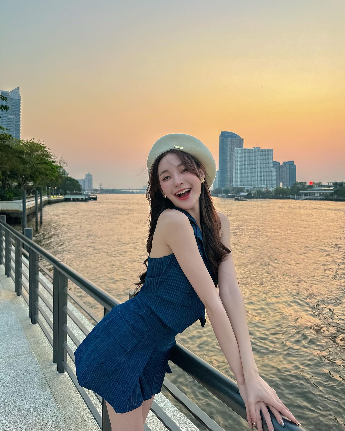 น้องพิม pimmmmss 1 Set ยามเย็น