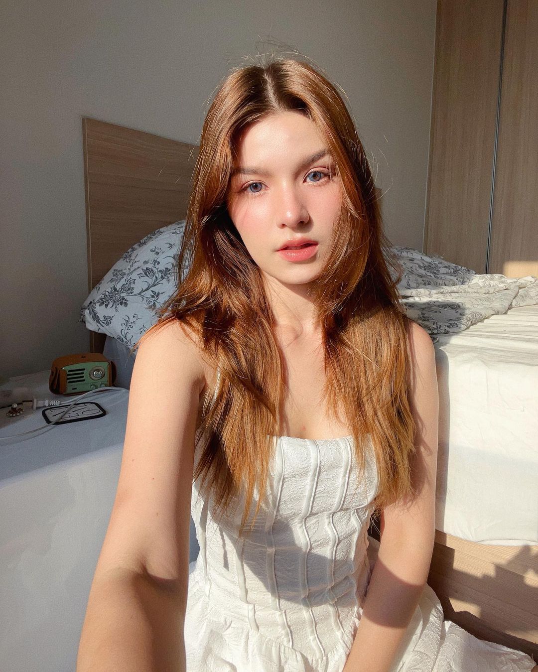 Jenni ( เจนนี่ ) แดดส่อง