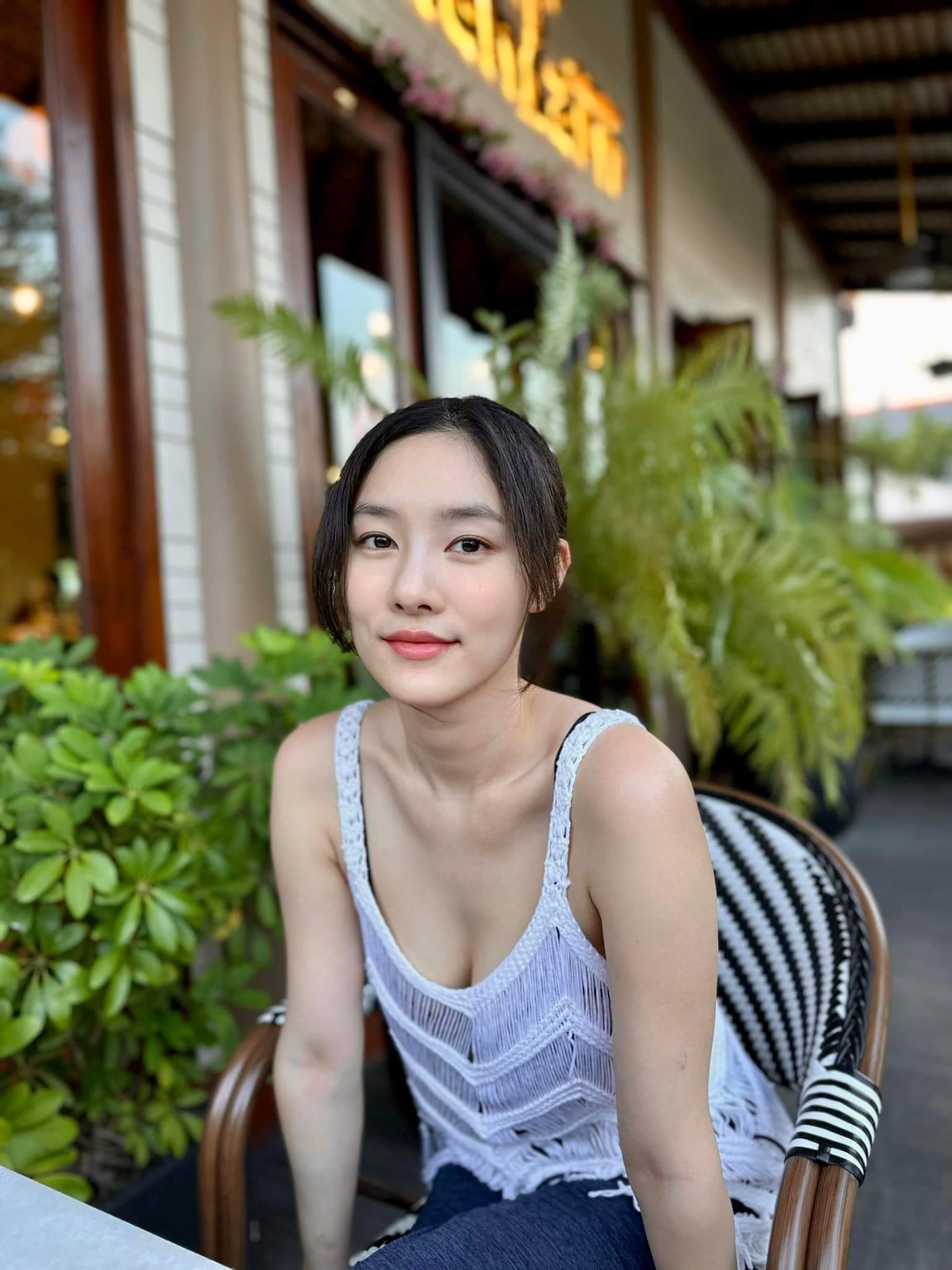 คุณครูดิว 4 รูป