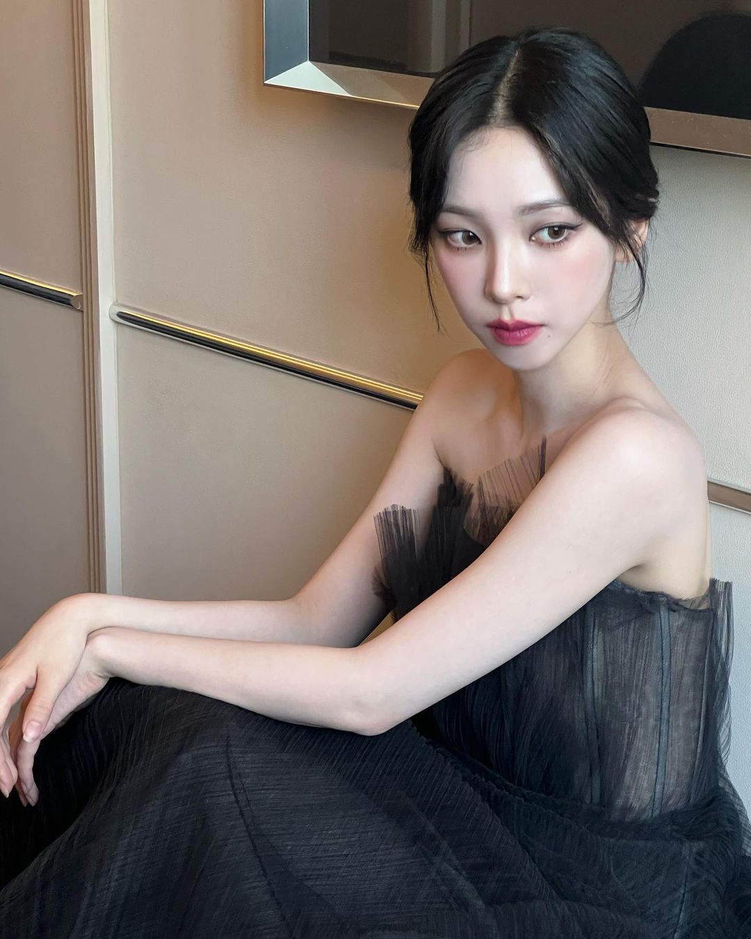 Karina Aespa 8 รูป ชุดสีดำ