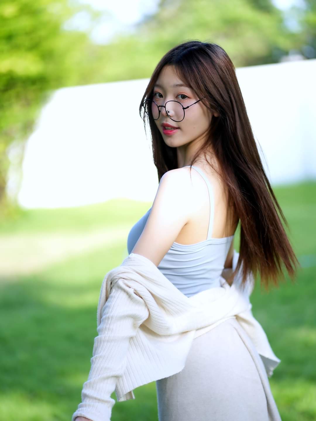 น้องเอมิ Amichrcy 1 Set มีมิติ! | ลุคสาวแว่น