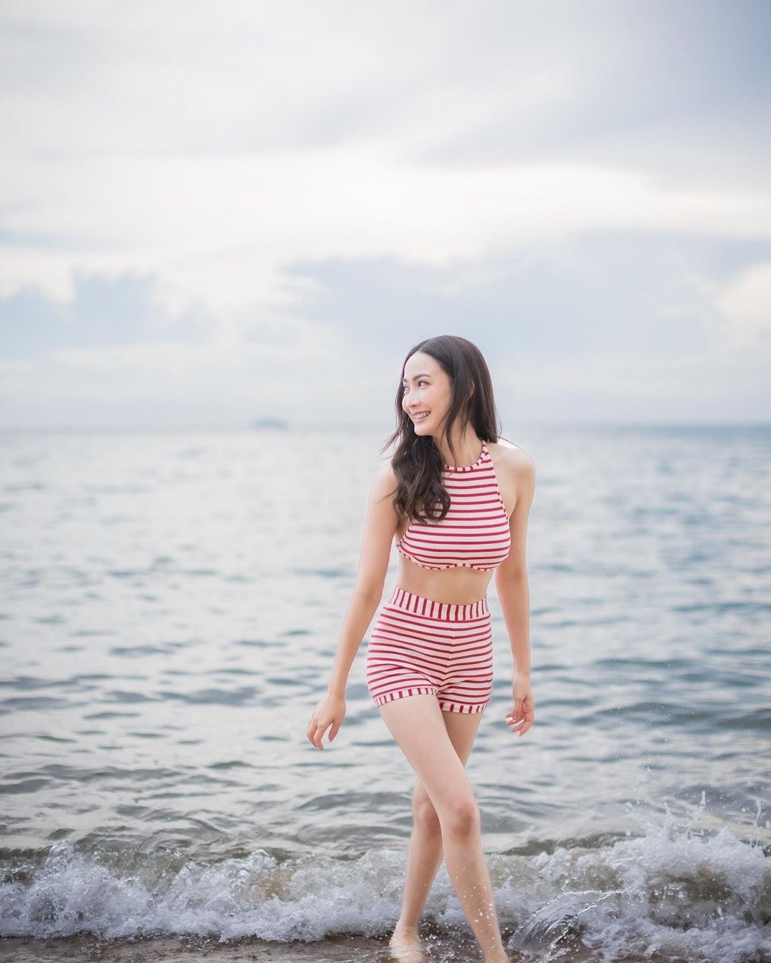 แต้ว ณฐพร 4 รูป ทะเล