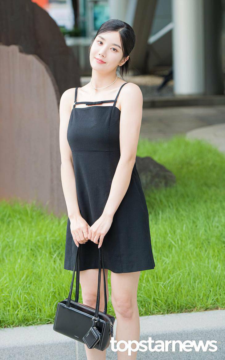 Kwon Eun Bi 1 Set