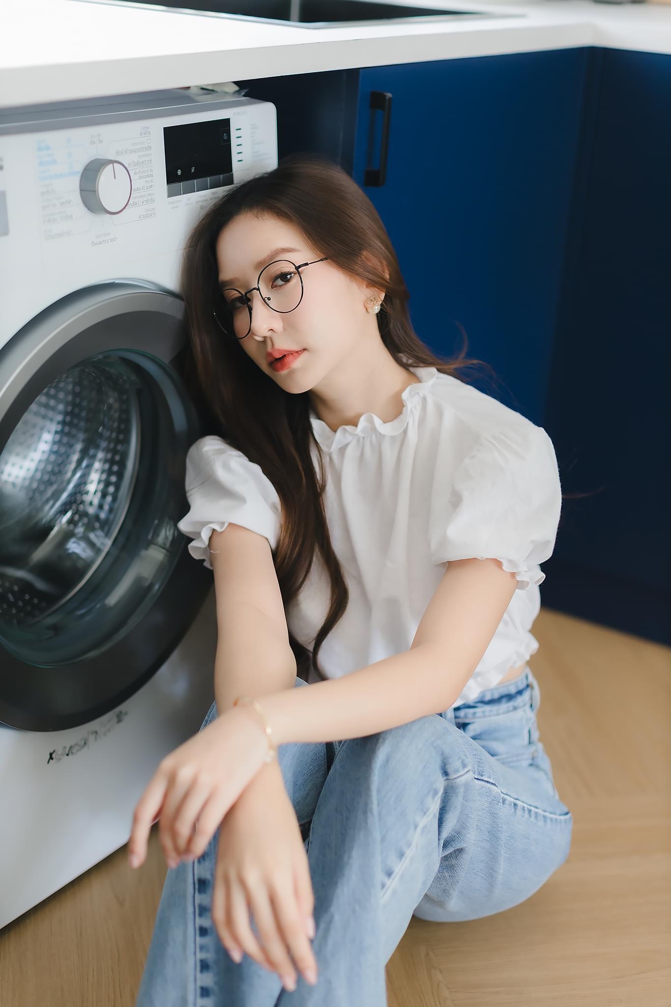 [ แพรวา k.praewa สาวแว่น...ซักผ้ามั้ย 7 รูป ]