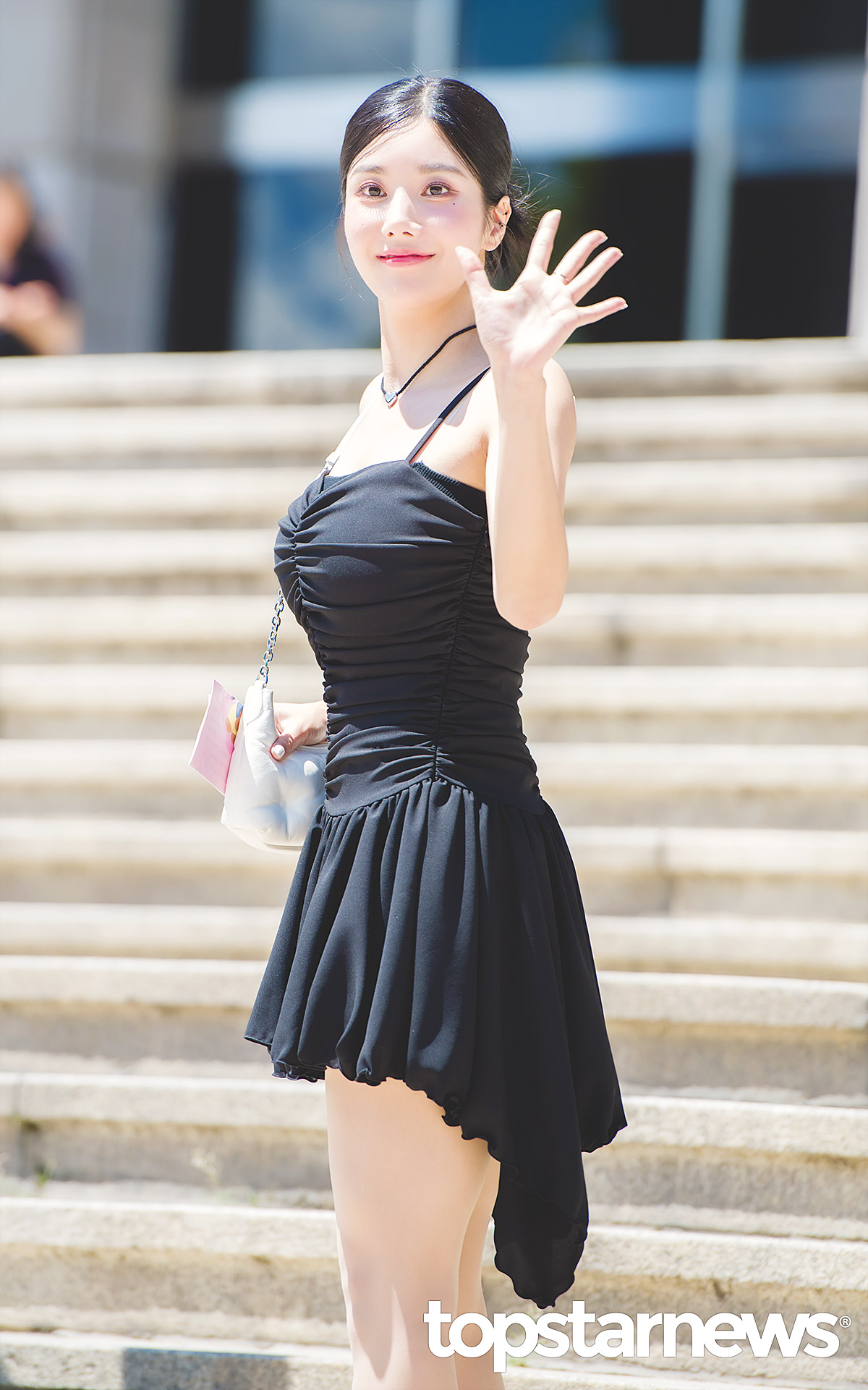 Kwon Eunbi 1 Set | เดรสสีดำ