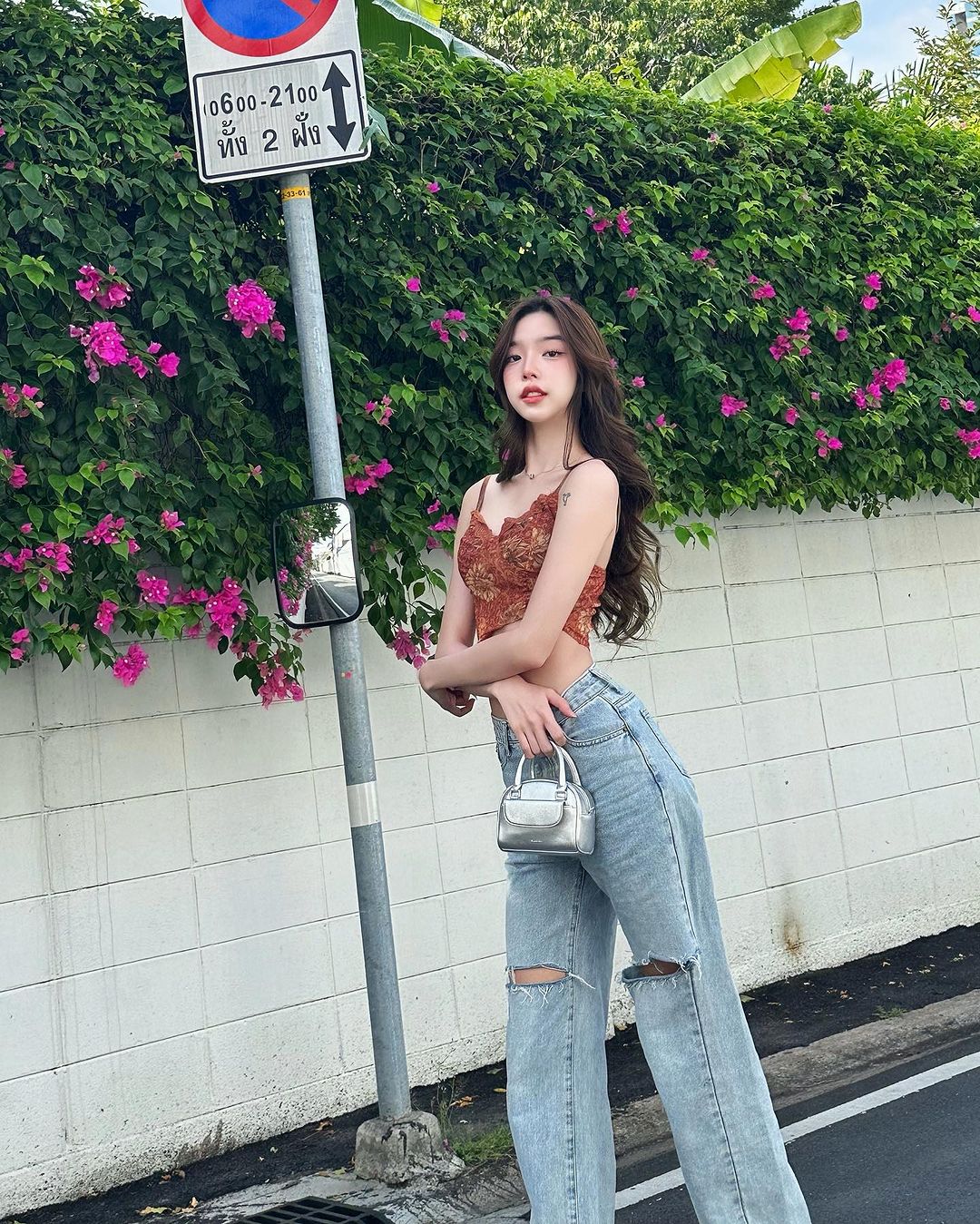 น้องนีนี่ n.niniee 8 รูป สายเดี่ยว