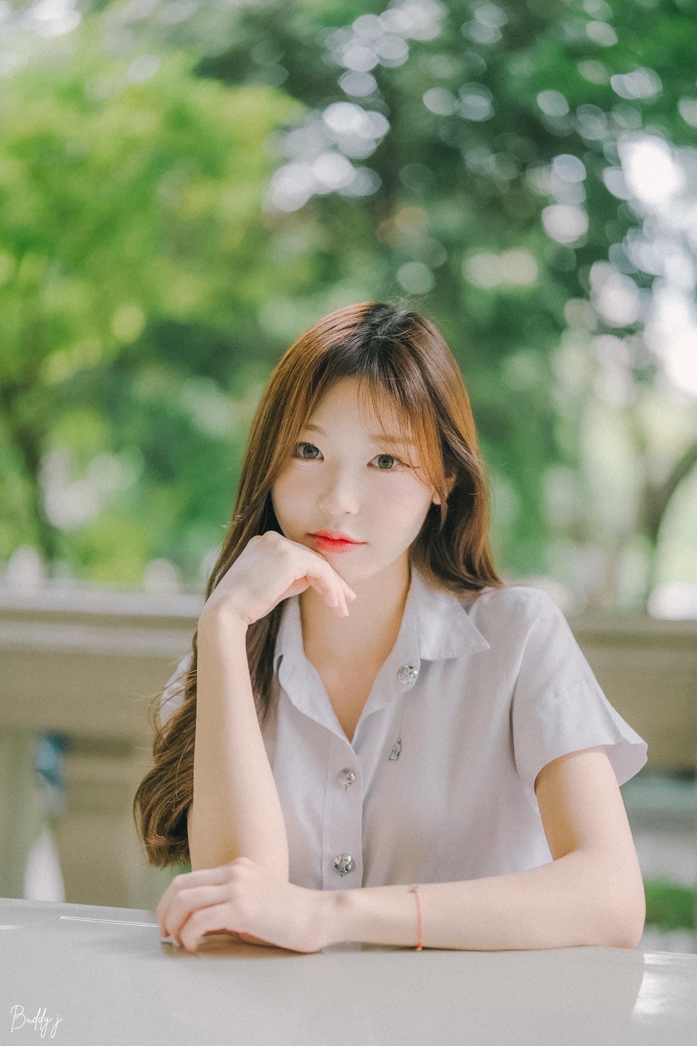 [ น้องอามิ Amichrcy ] ชุดนักศึกษา 6 รูป