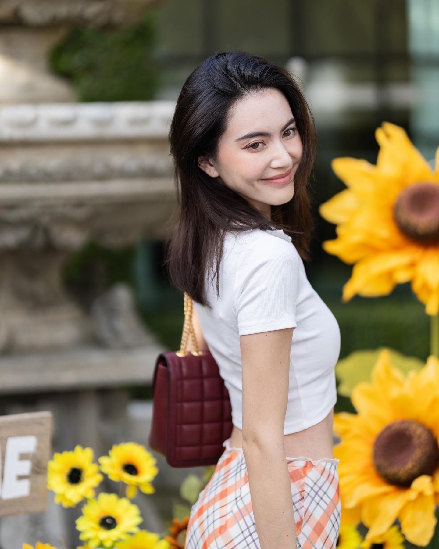 ใหม่ ดาวิกา 9 รูป