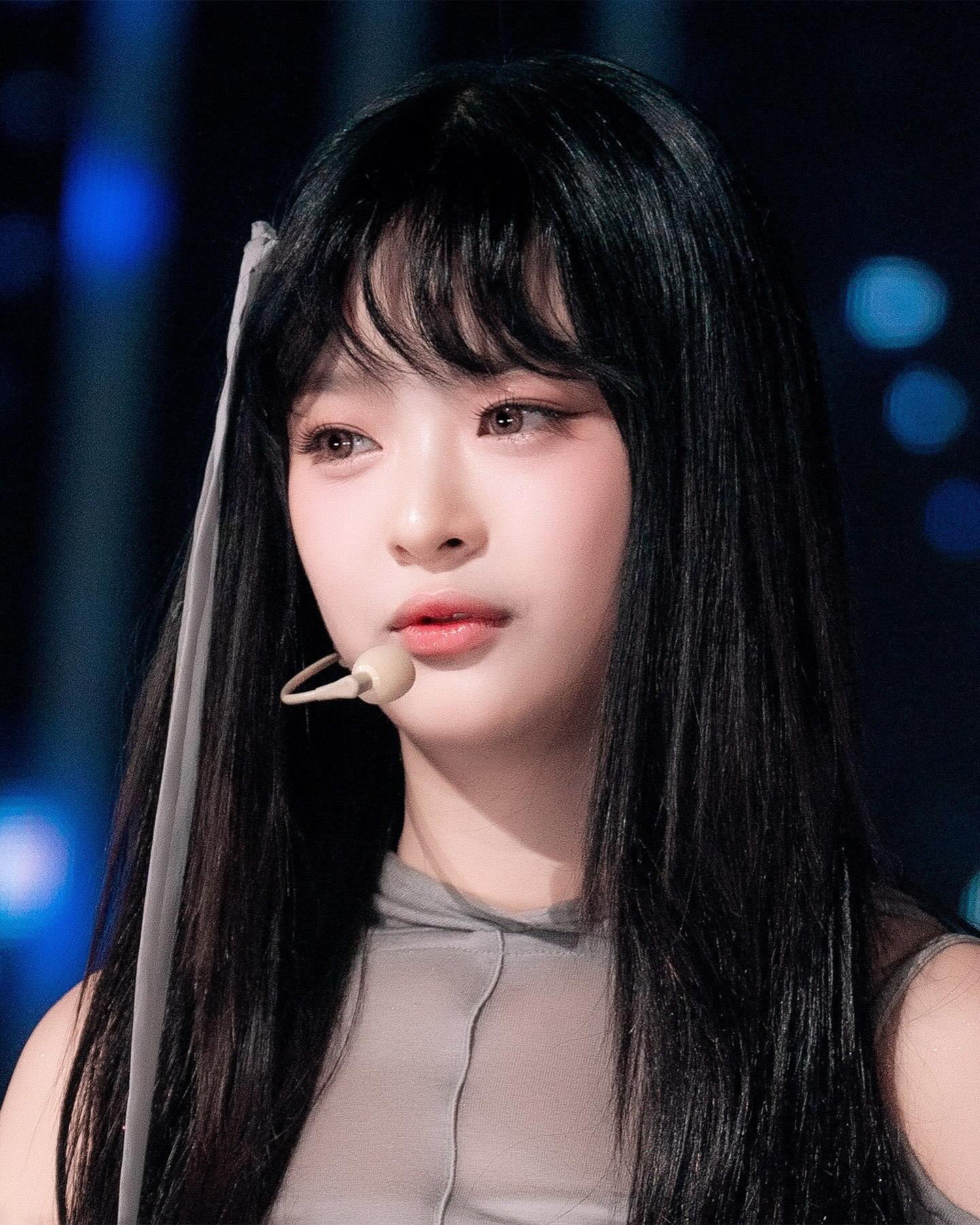 Hanni NewJeans 1 รูป 1 GIF