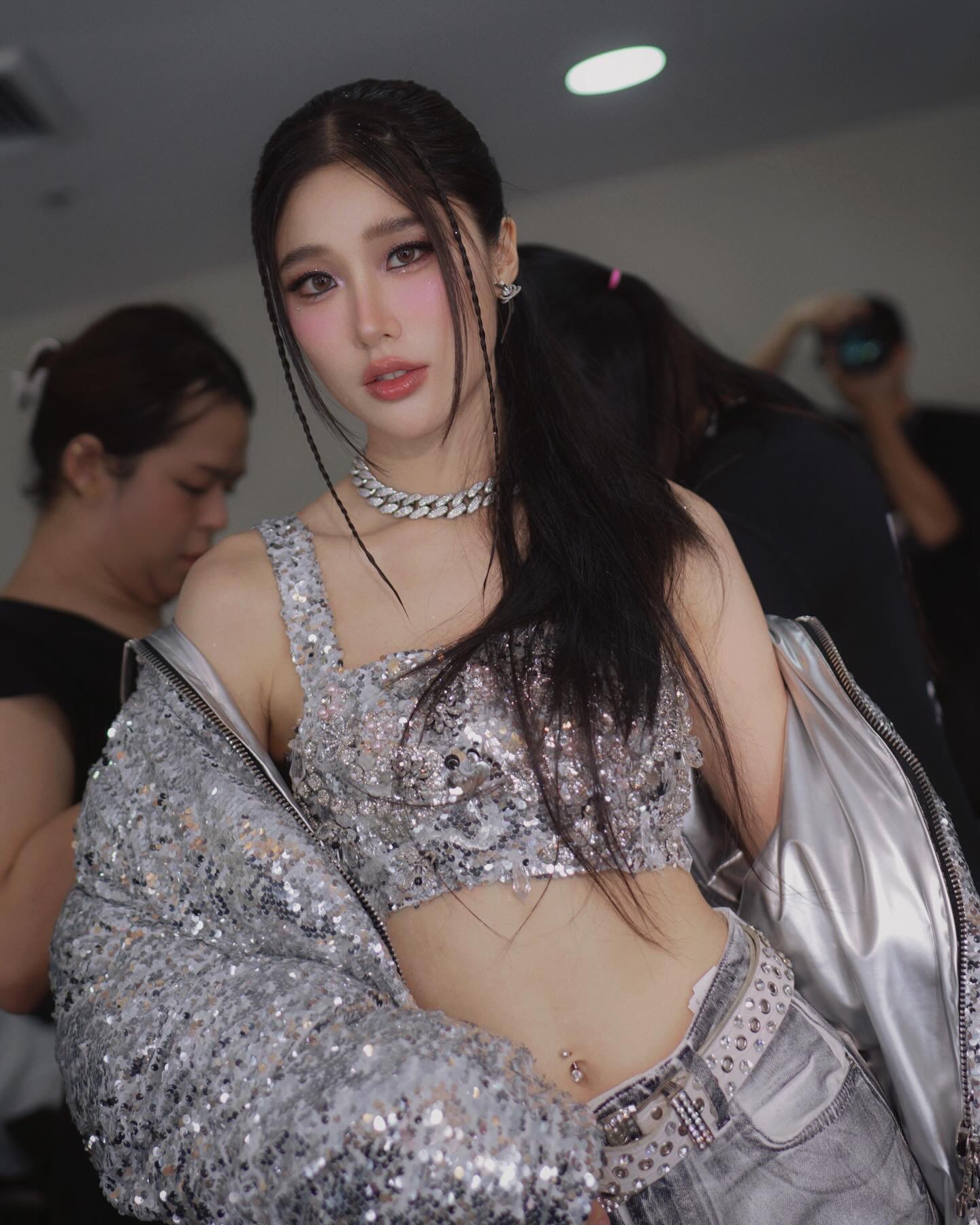 [ แก้ว FFK 8 รูป ]