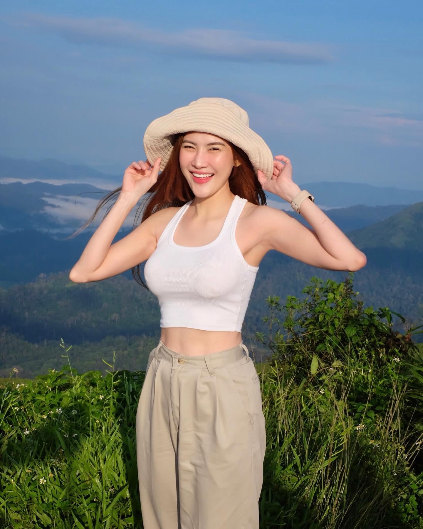 ยุ้ย วดี yuiiwadee 5 รูป