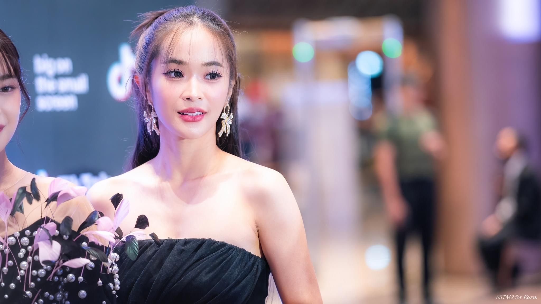 EARN BNK48 : ชอบ