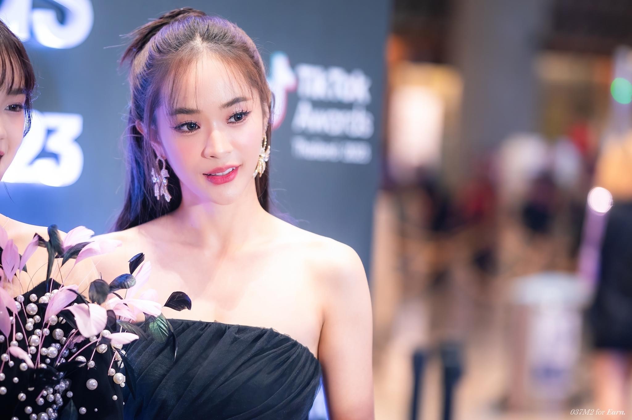 EARN BNK48 : ชอบ