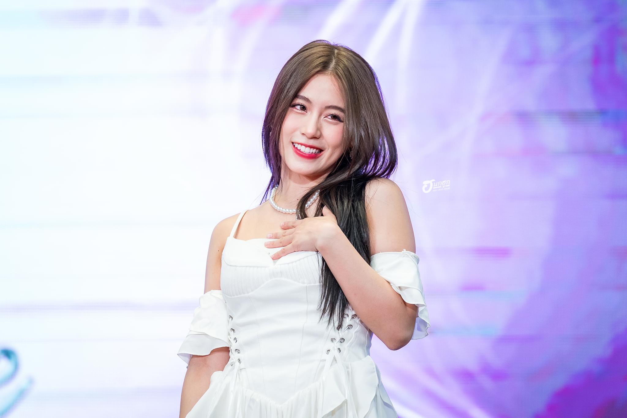 FOND BNK48 : เธอสวย