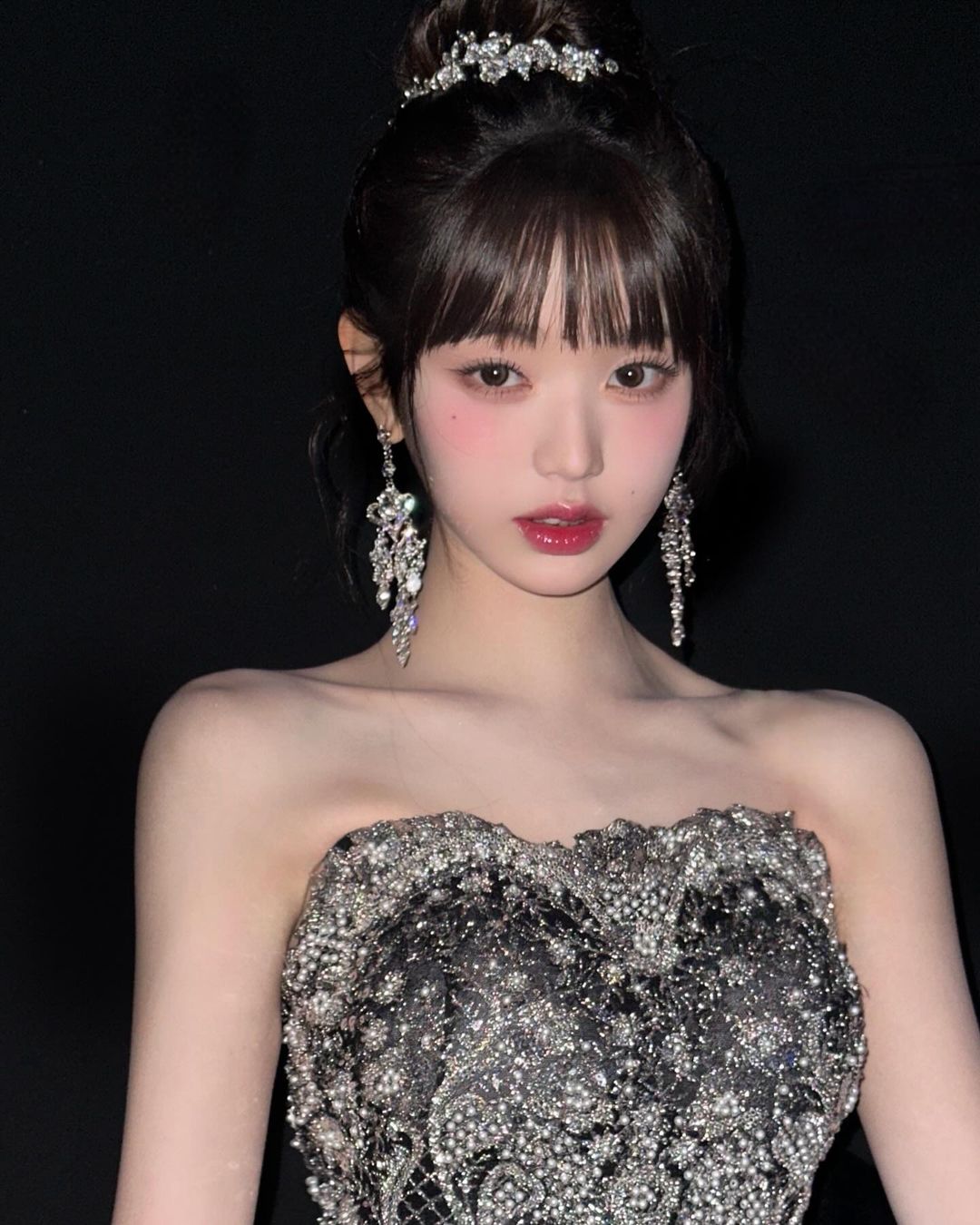 Wonyoung IVE 10 รูป