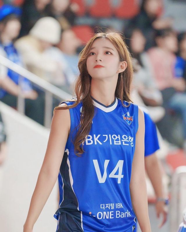 Kim Jin A สาวเต้นเชียร์ทีม IBK ของชมพู่ พรพรรณ