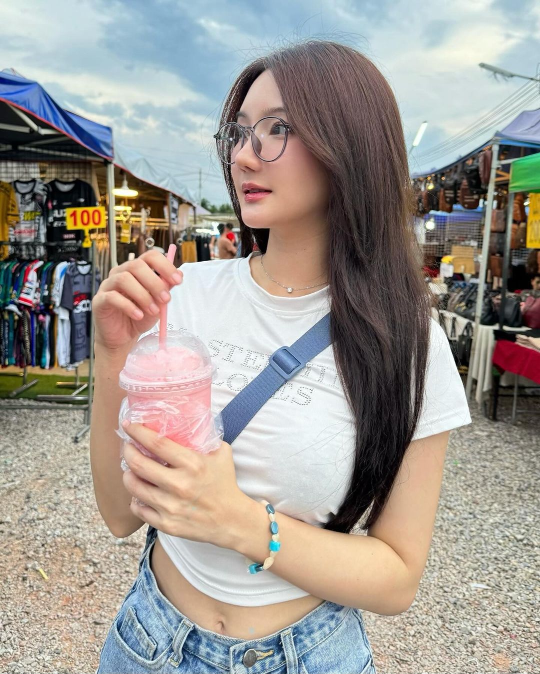 ครูครีม CreamLike 6 รูป | เสื้อสีขาว