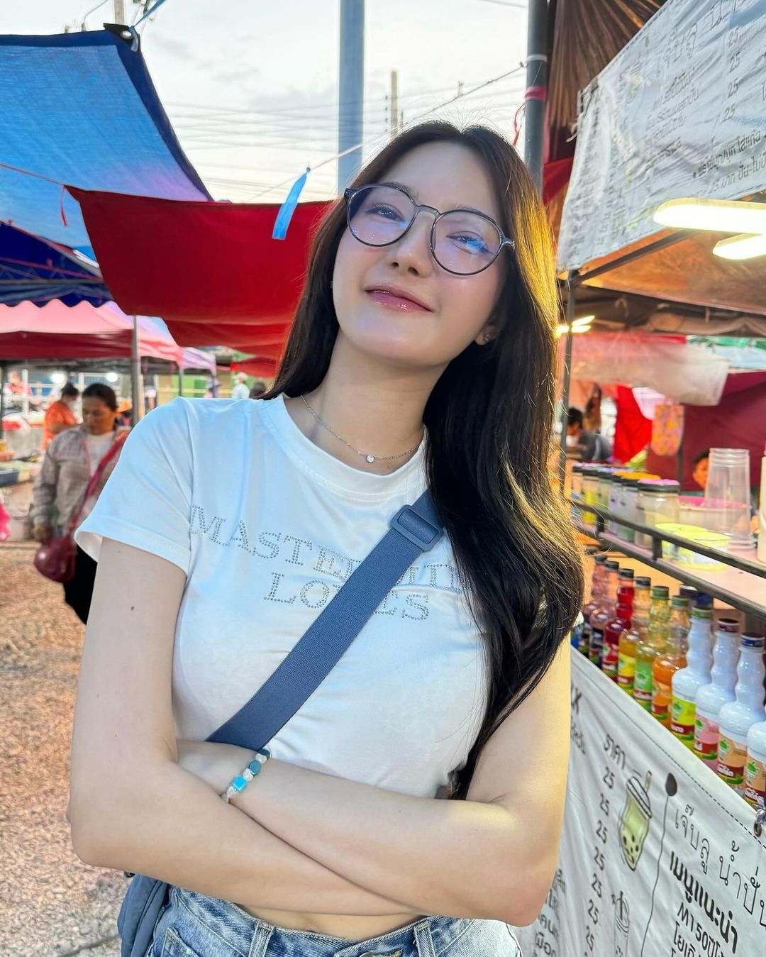 ครูครีม CreamLike 6 รูป | เสื้อสีขาว